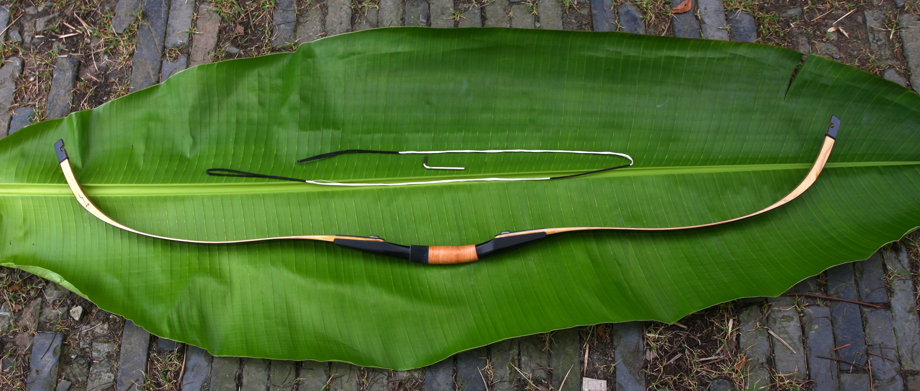The Cinnabar Bow - Traditional Chinese Archery Equipment